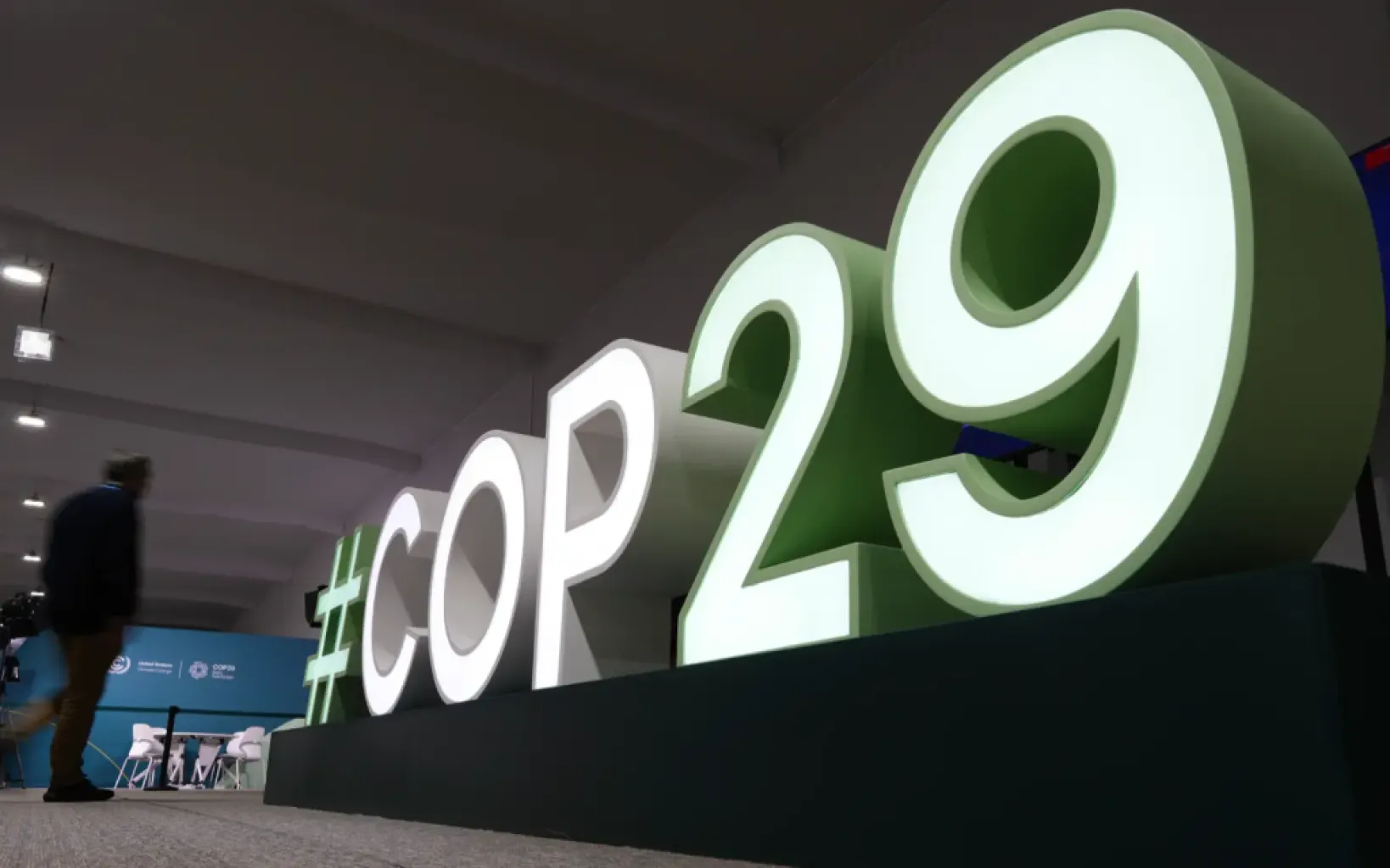 Frontières - COP 29 en Azerbaïdjan : un sommet climatique tendu